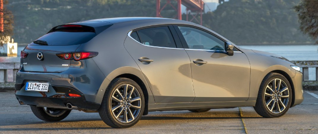 Car Style Critic: Mazda 3 Evolution