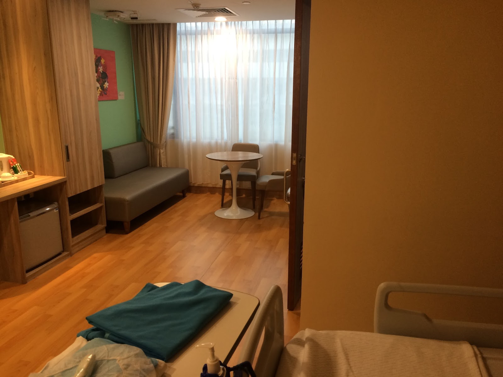 BEROBAT KE SINGAPURA: BEROBAT DI SINGAPURA : SUASANA NYAMAN LAYANAN STANDAR INTERNASIONAL