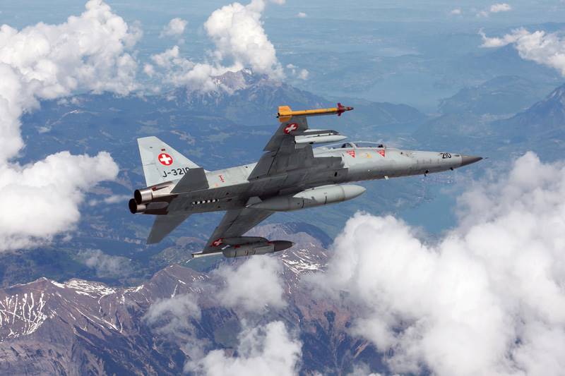 U.S. plans to buy 22 aging F-5 fighter jets from Switzerland - Blog ...