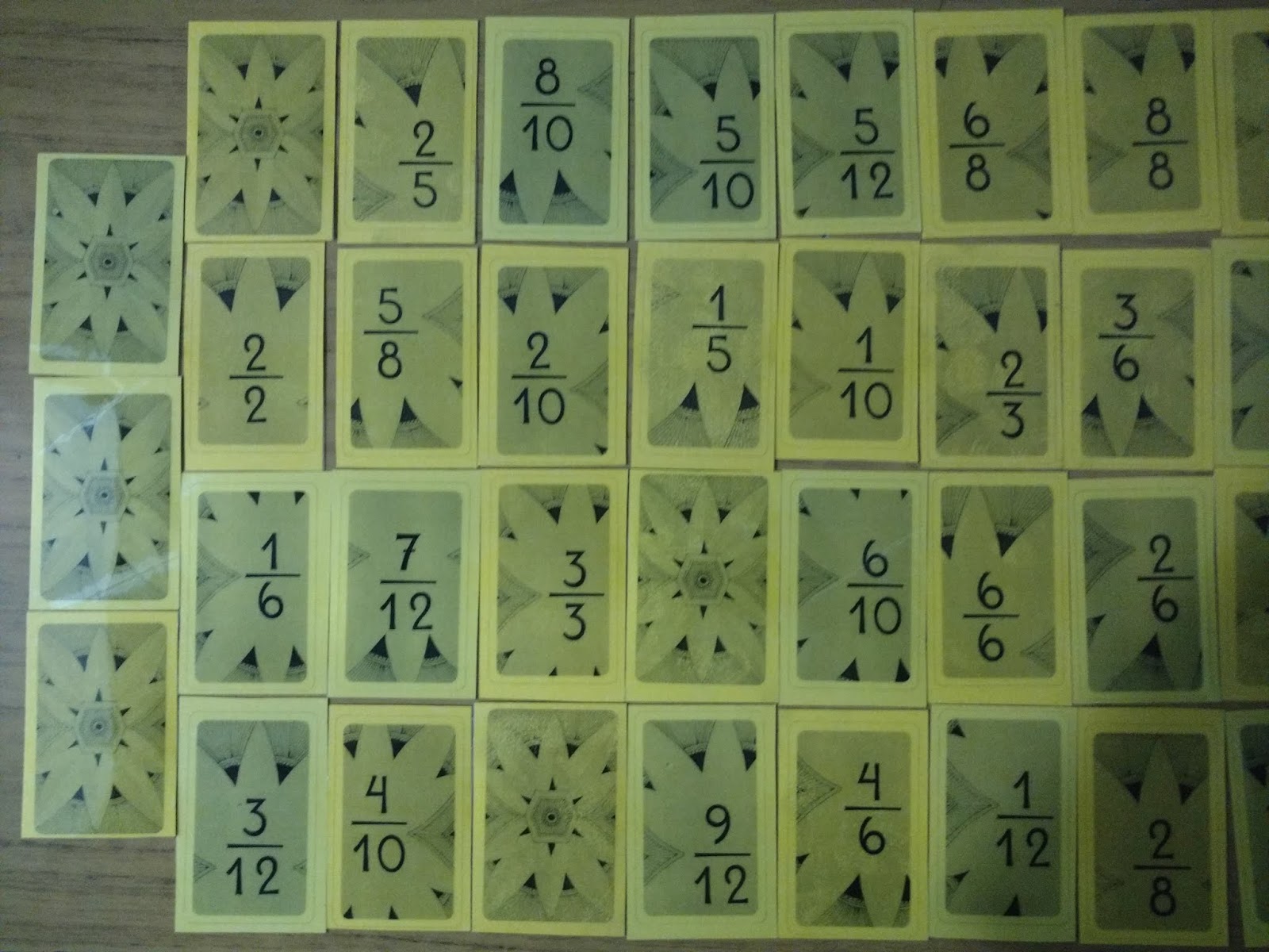 Juegoteca Matemática - Escuela del Mirador: Cartas - Guerra de fracciones
