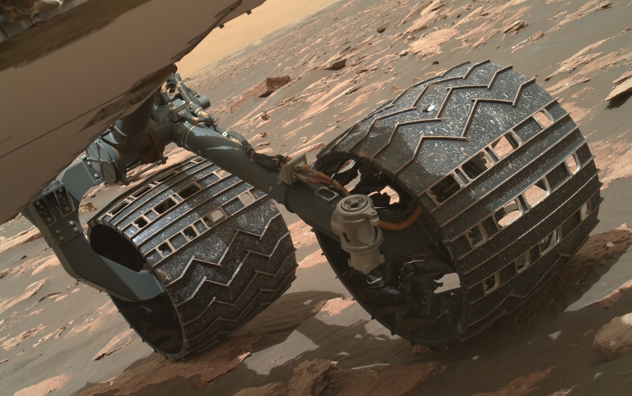 Curiosity's Wheels And Wearing Dilemma - Science Techniz