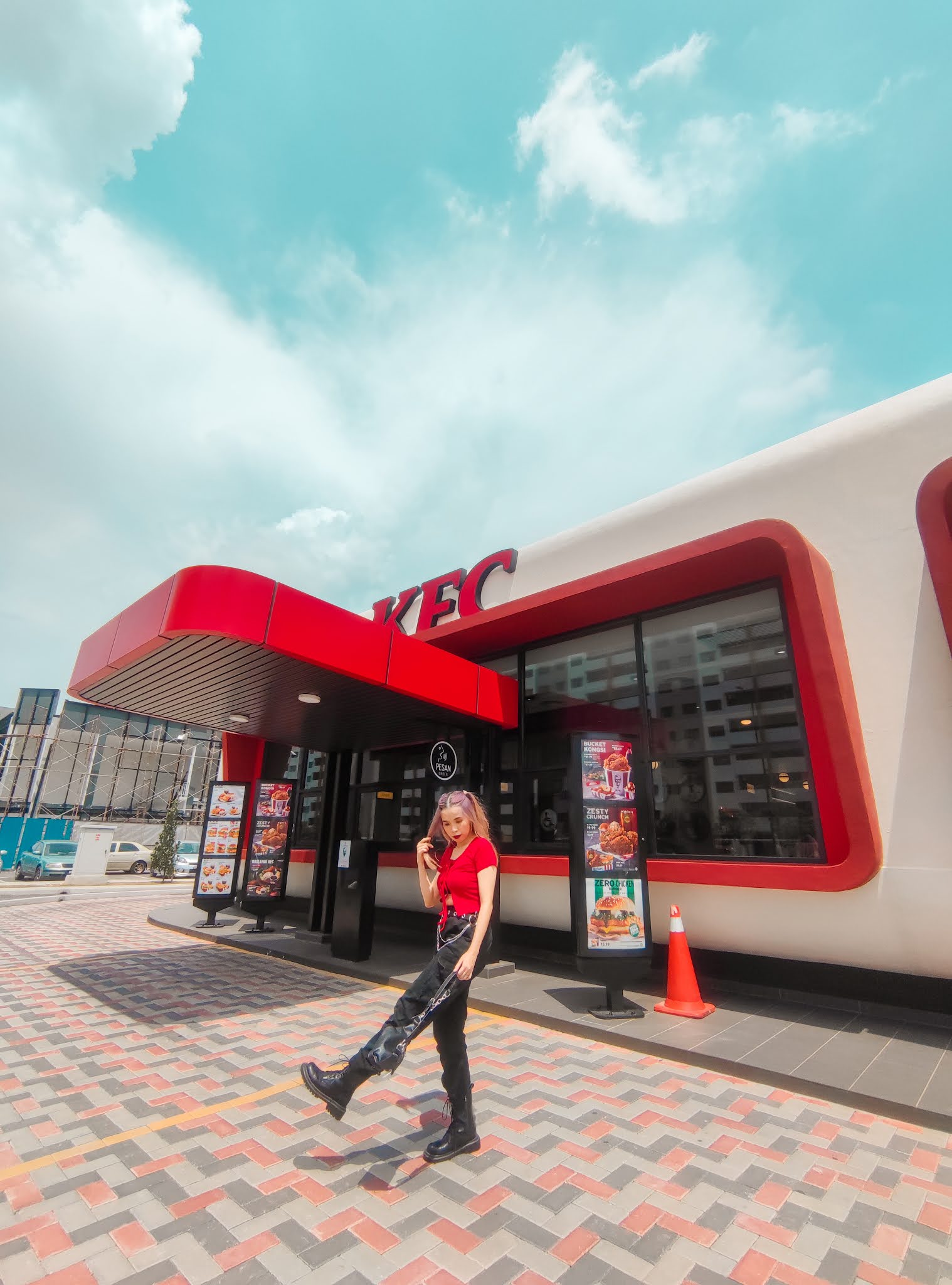 Vintage Black and Red Yk2 Ft Yesstyle | Retro KFC at Bukit Raja, Setia ...