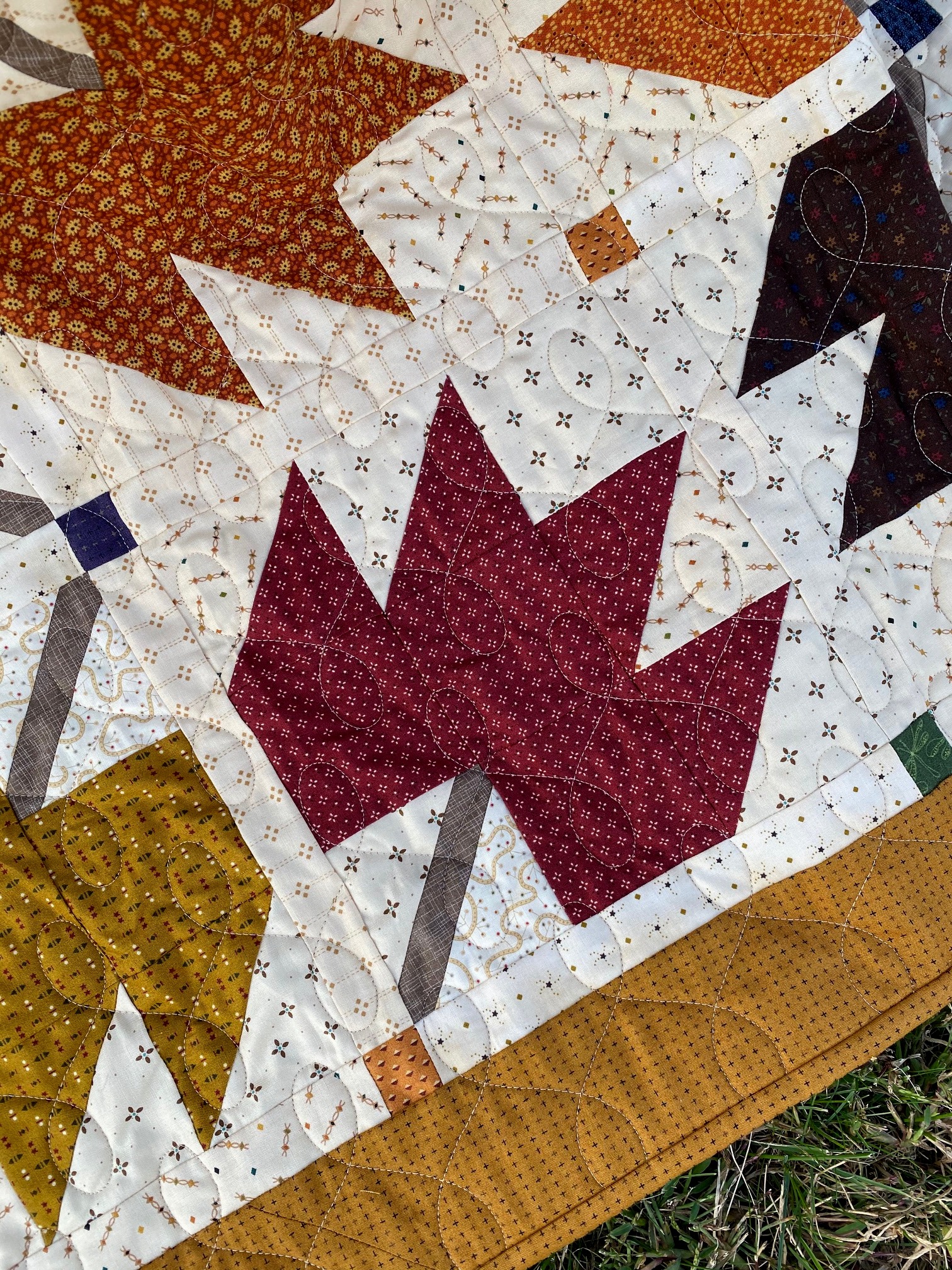 Just Another Hang Up: My First Maple Leaf Quilt...
