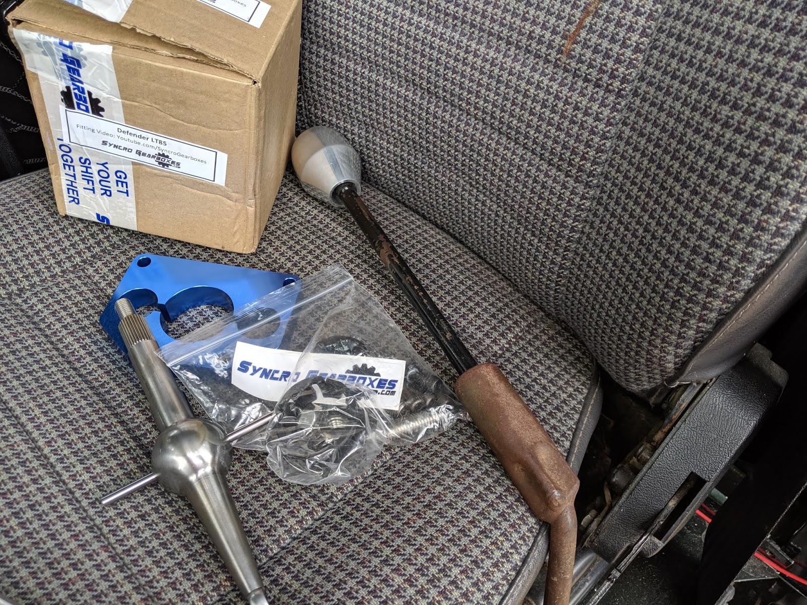 Defender 110 3.5L V8 1991: Slick Shift Install