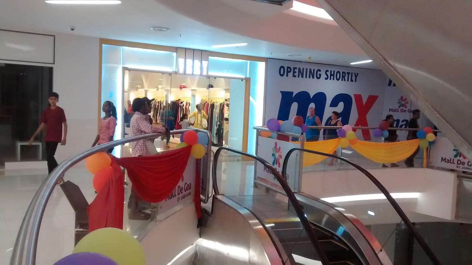 All about Goa and its attractions: Mall De Goa - Goa's New mall