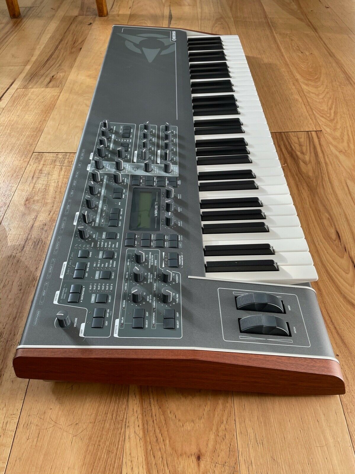 MATRIXSYNTH: Access Virus TI2 Keyboard Synthesizer & Case