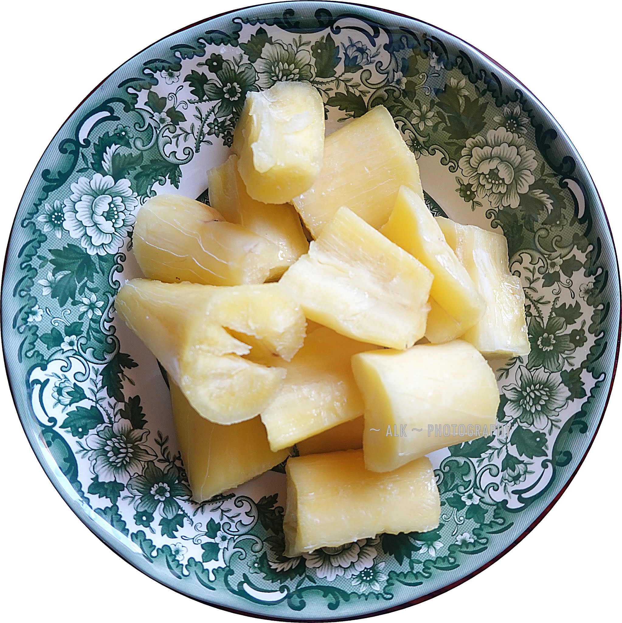 Mee Hoon Goreng Daging & Ubi Rebus Cecah Sambal Tumis Cili Padi Ikan ...