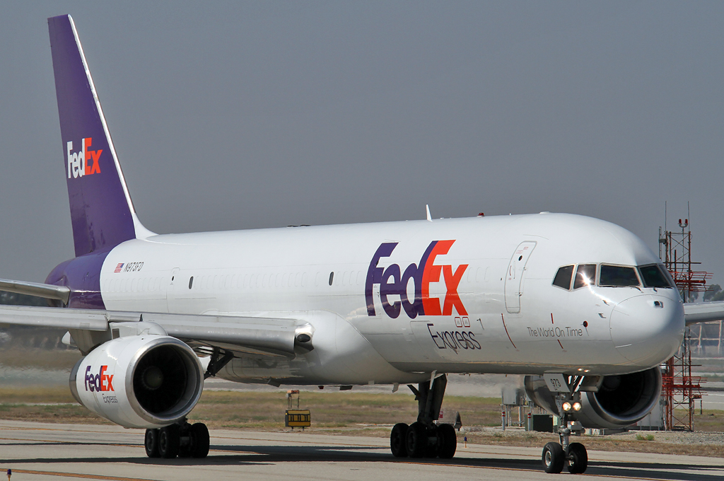 Aero Pacific Flightlines: FedEx Boeing 757-2Y0 (SF) (26151/472 ) N973FD ...