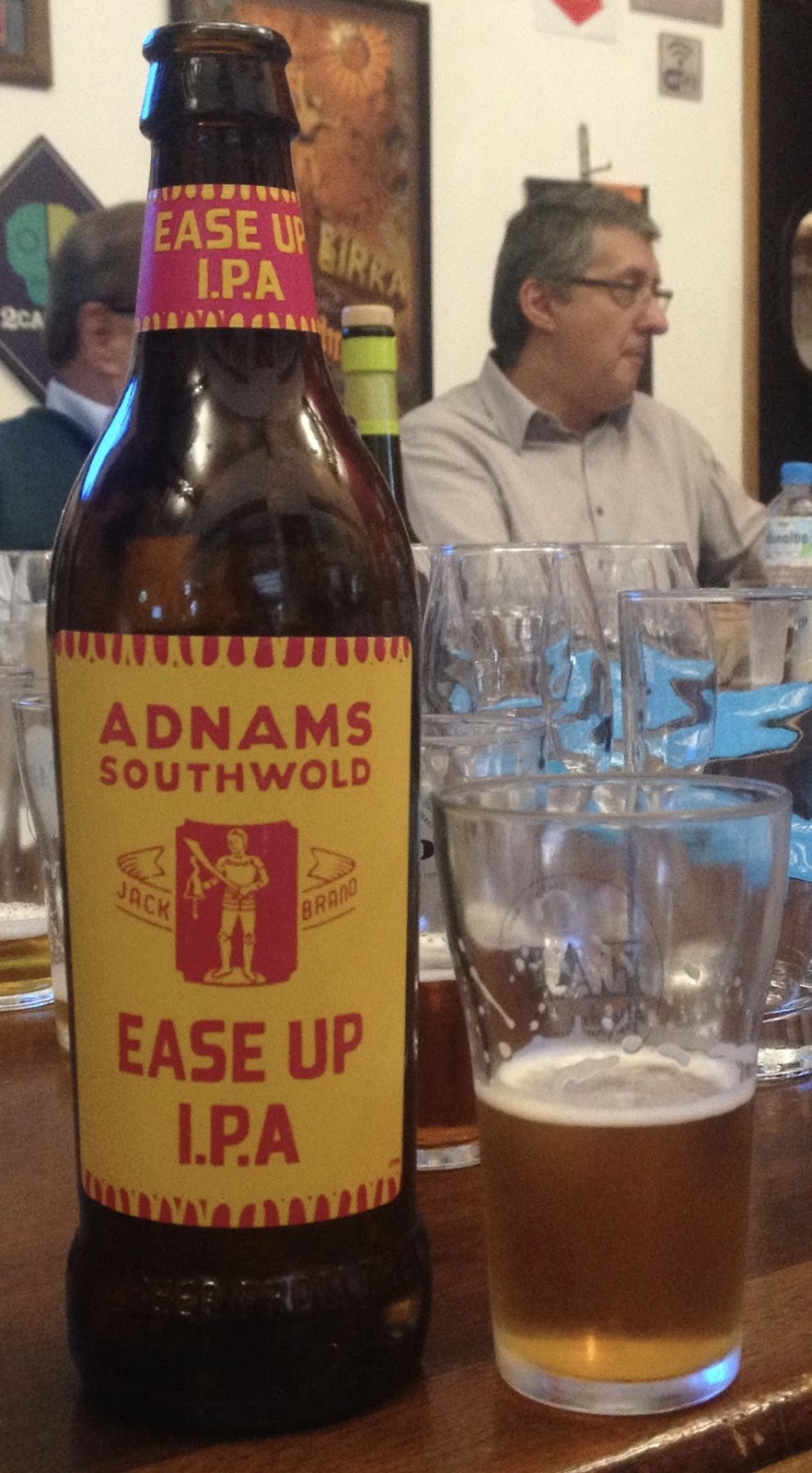 Panela de Malte: Adnams: Destilados e Cervejas de excelente qualidade.