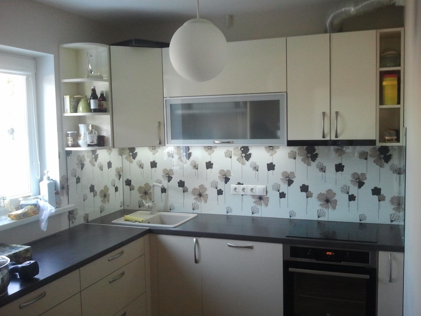 Stikla studija: Virtuves stikla paneļi