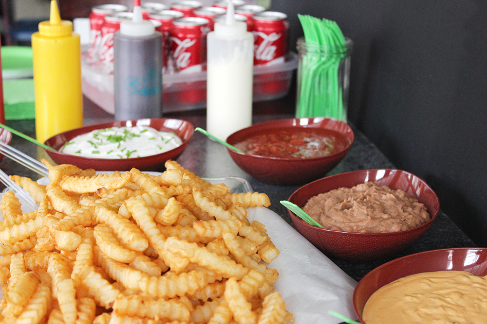 Southern Mom Loves: Game Day 'Make Your Favorite' Fry Bar Spread