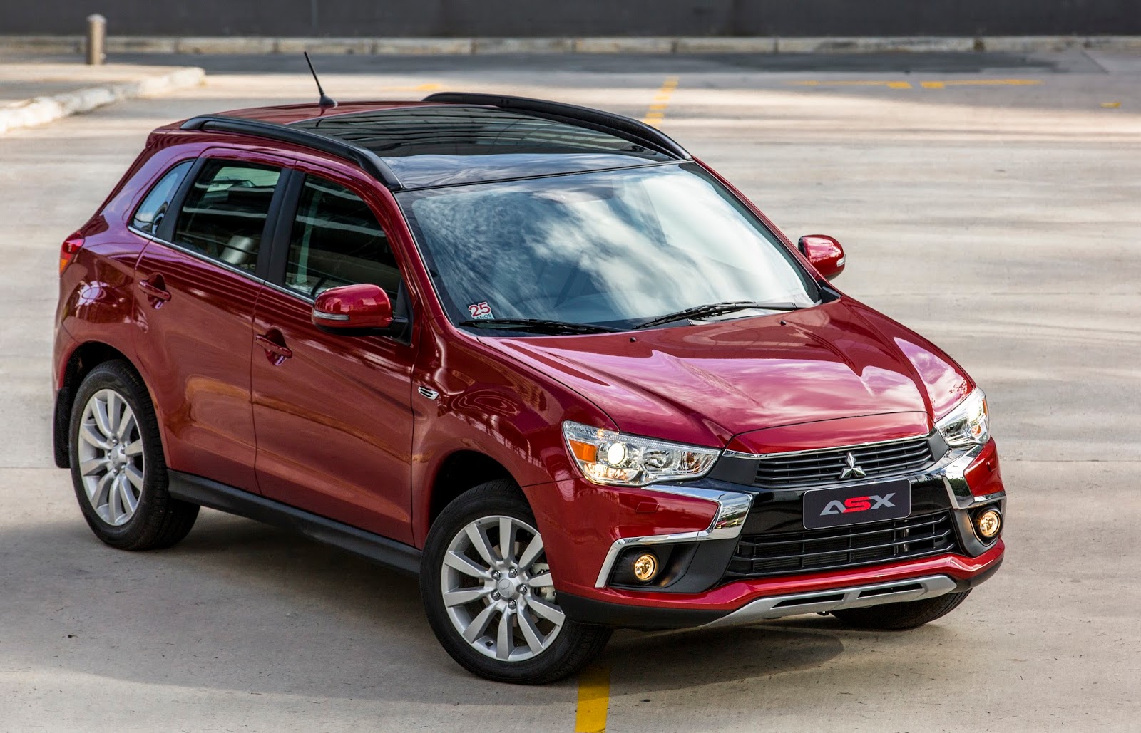 Mitsubishi ASX 2017 chega de cara nova, partindo de R$ 97 990