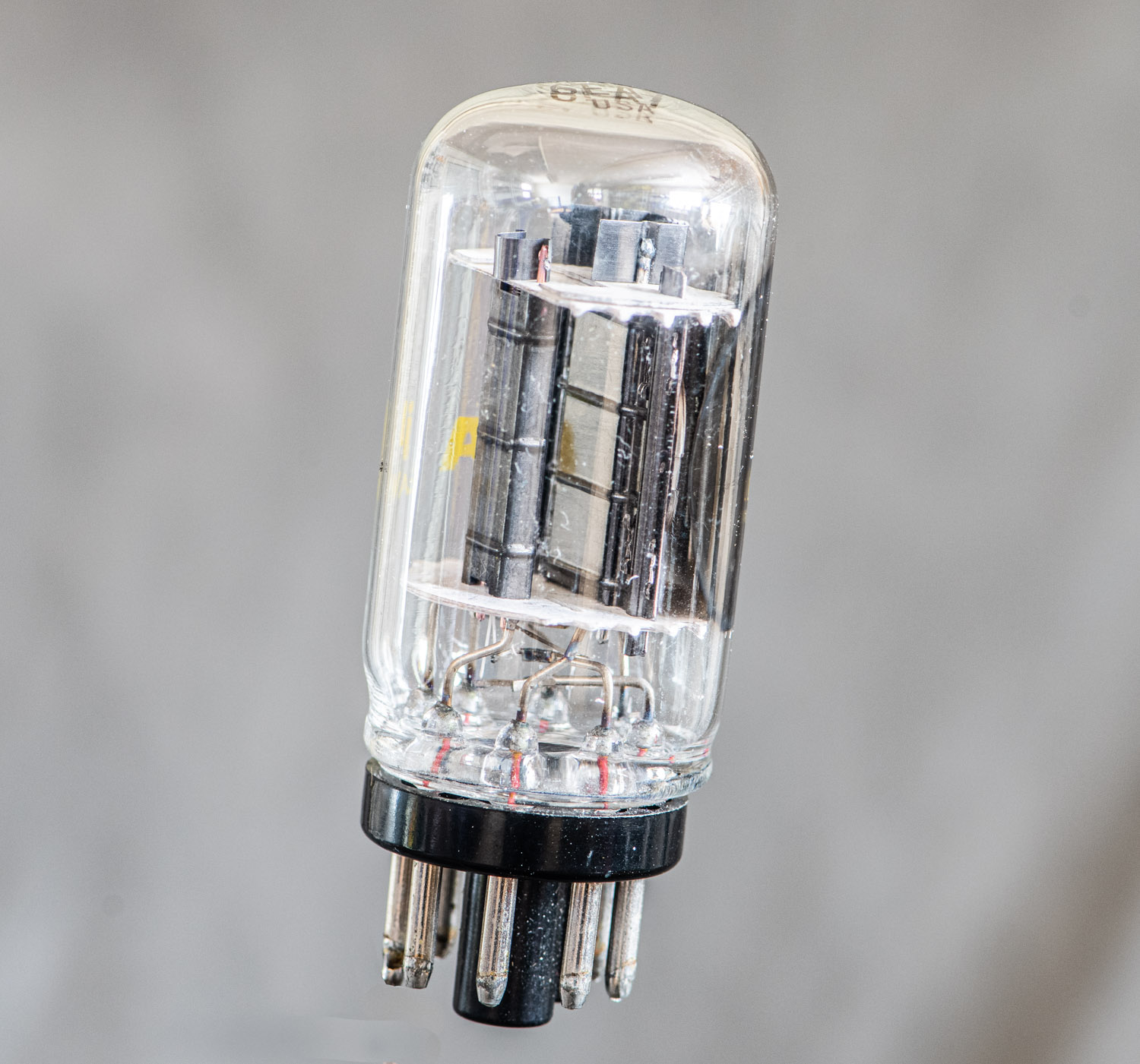 VinylSavor: Tube of the Month : The 6EA7