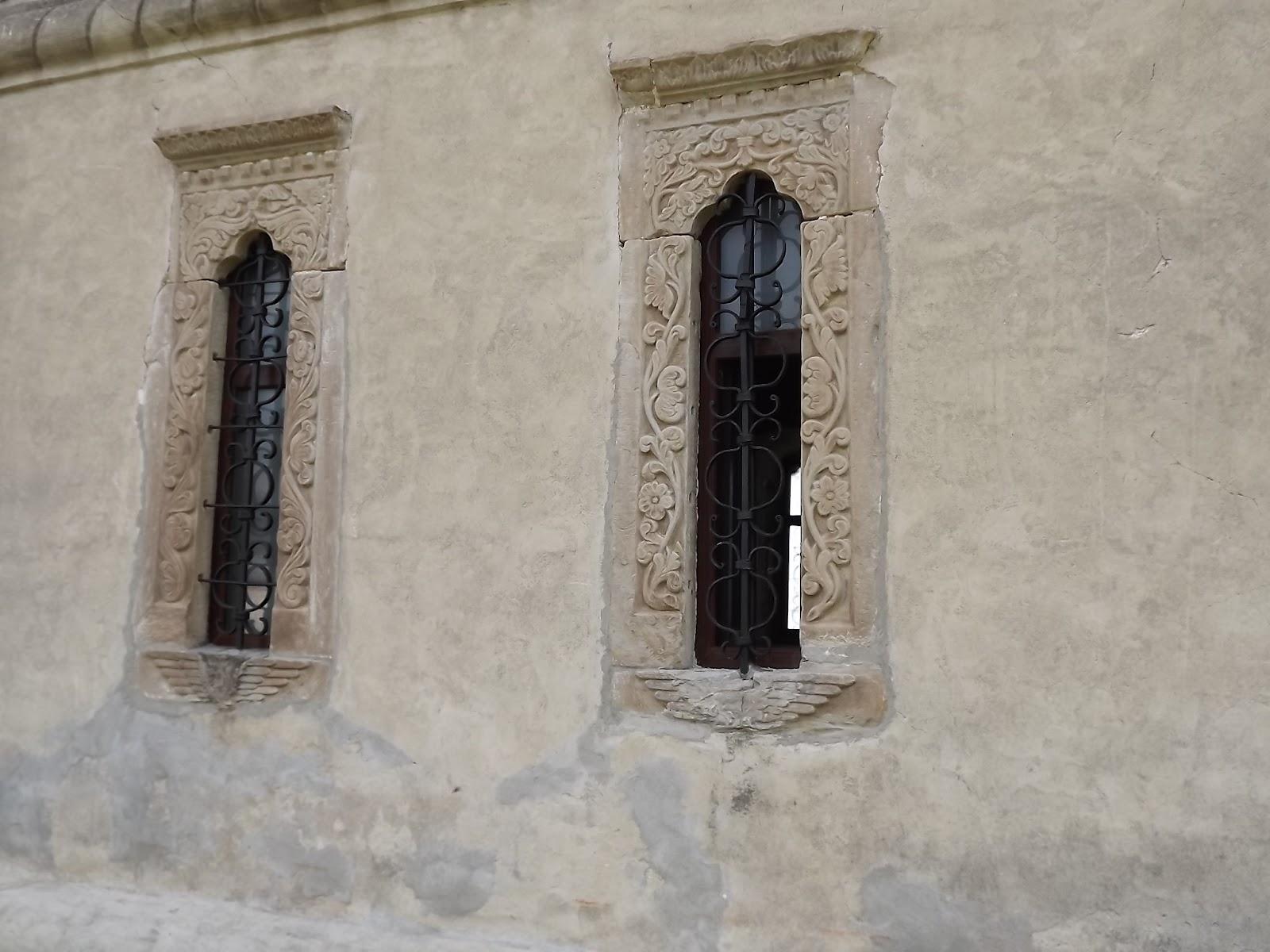 Turism Romania: Cetatea-Manastirea Berca