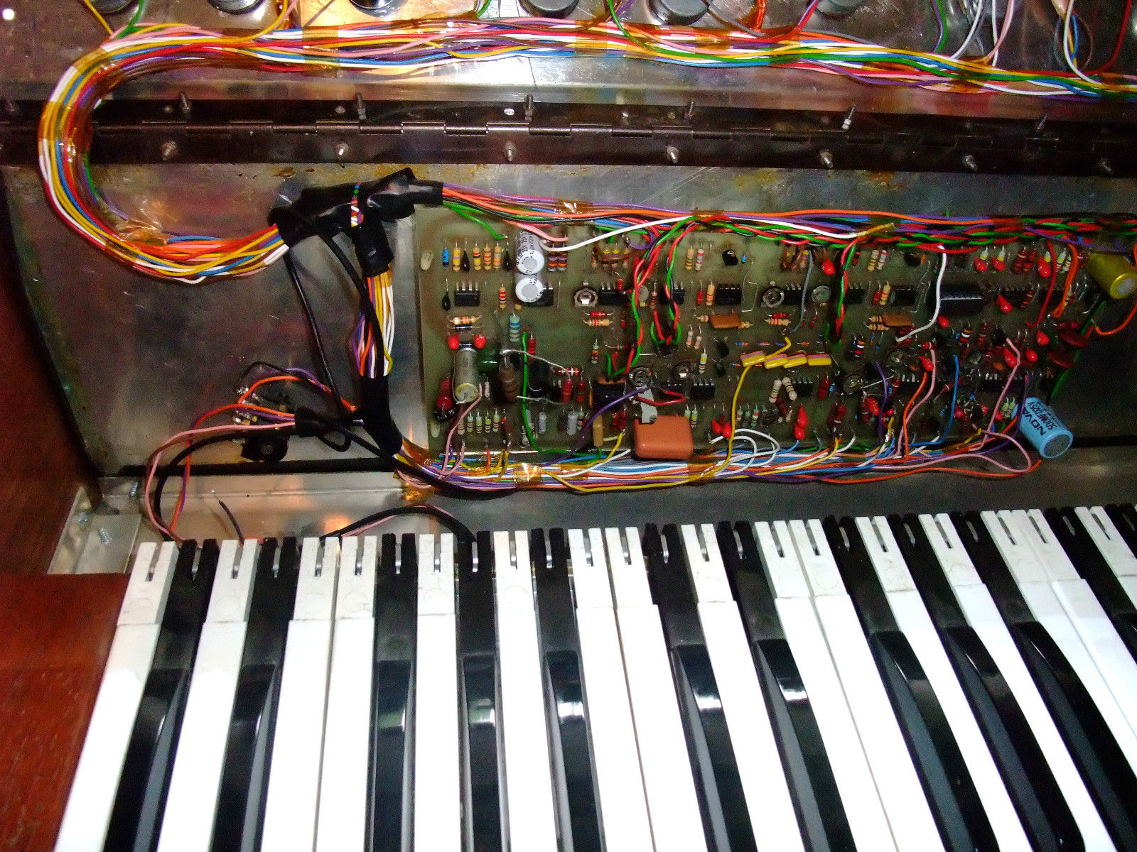 MATRIXSYNTH: Rare Vintage Analog Synthesizer Keyboard of Unknown Origin