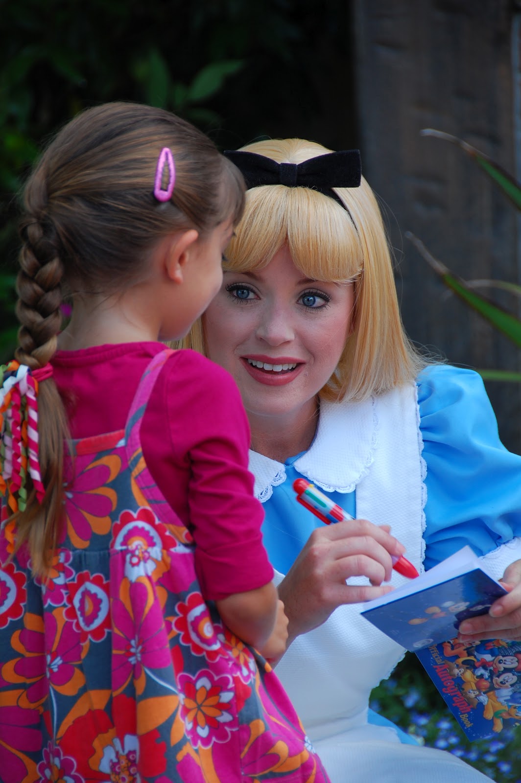 Disney Sisters: Alice in Wonderland Meet and Greet
