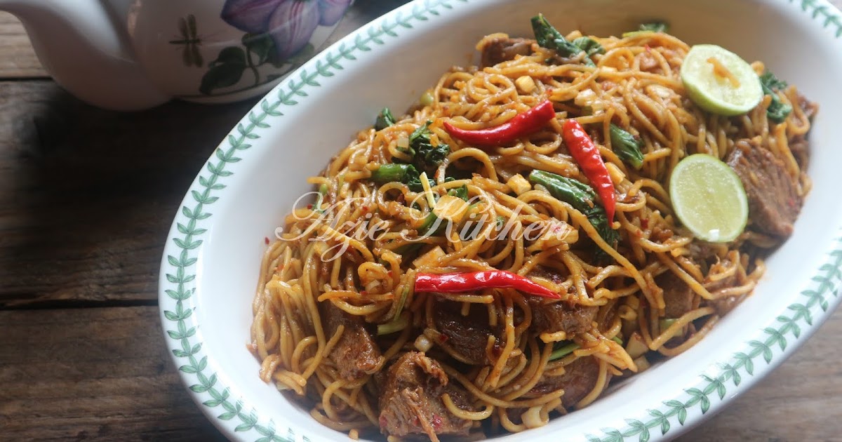 Mee Goreng Versi Azie Kitchen - Azie Kitchen