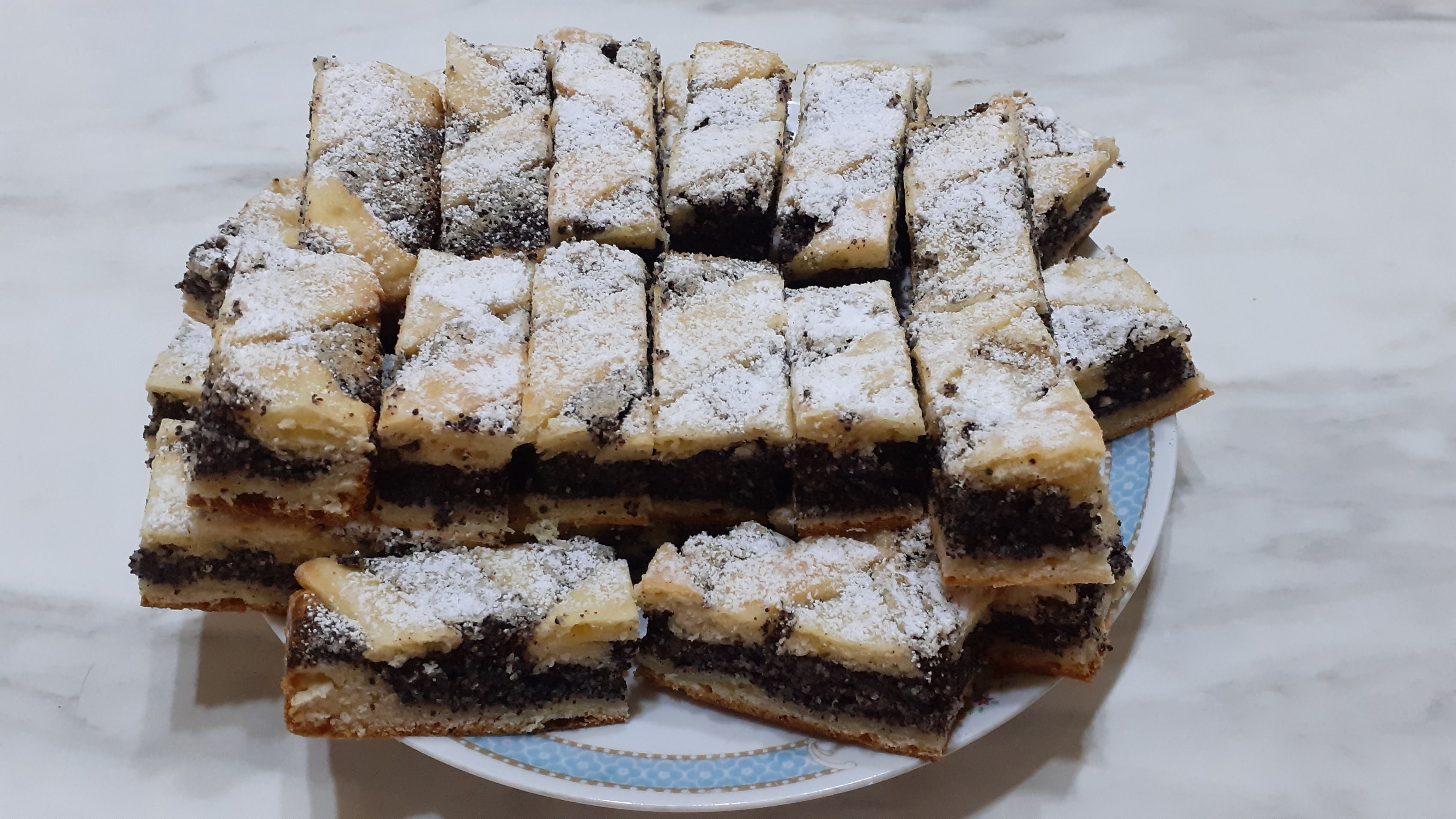 Retete cu margareta cismasiu: Prajitura cu mac - Linzer cu mac