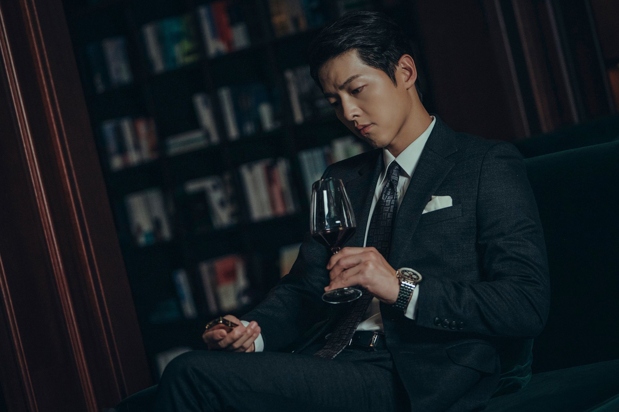 Review Korean Drama: Vincenzo (2021) - Azwar Syuhada
