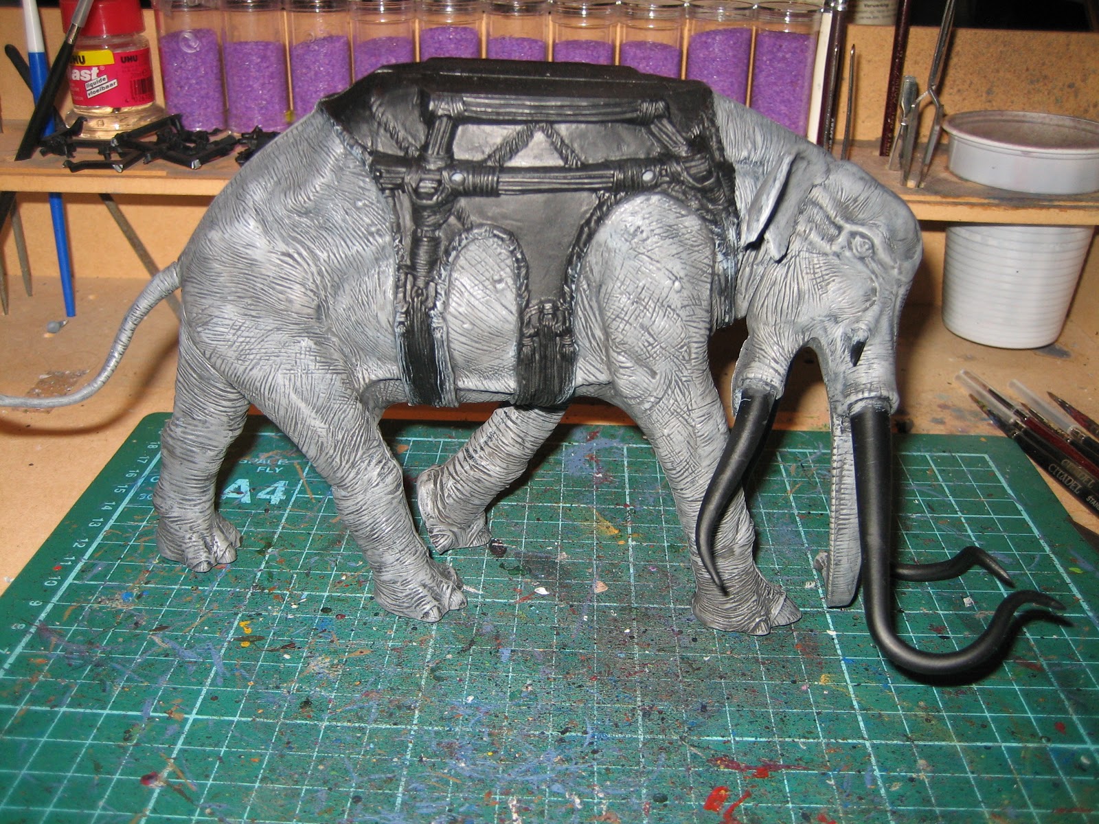 Making miniatures with Mario: War Mumak of Harad W I P 4