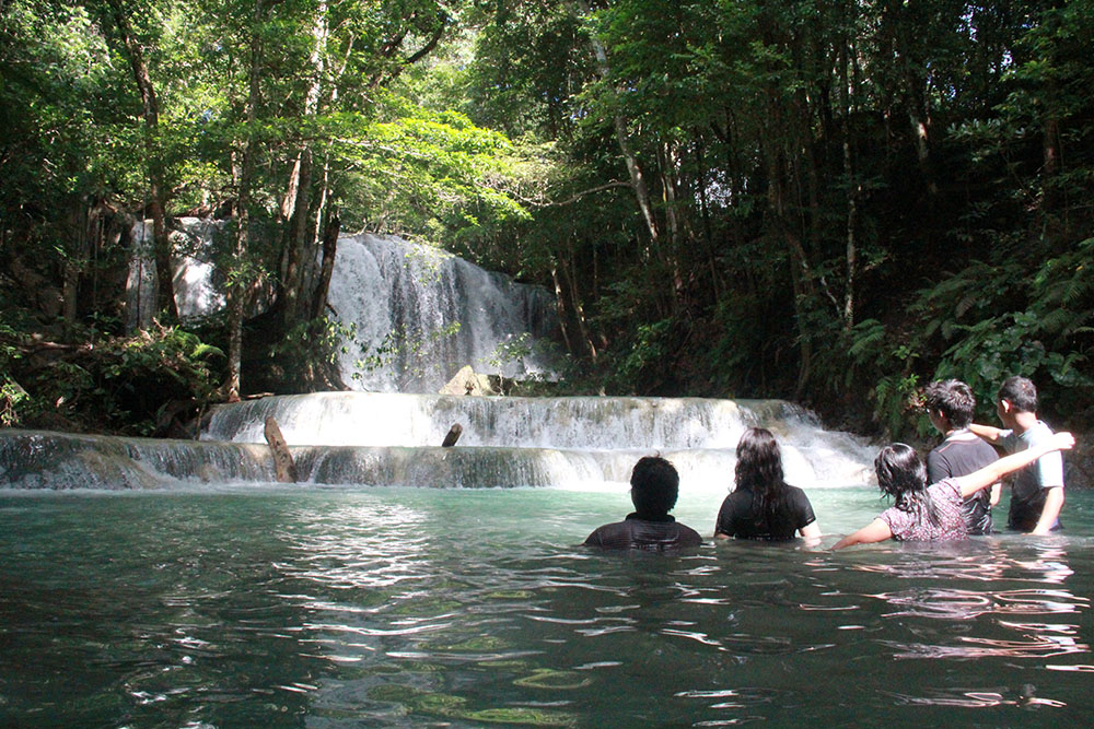 Mata Jitu Waterfall, Moyo Island, Sumbawa