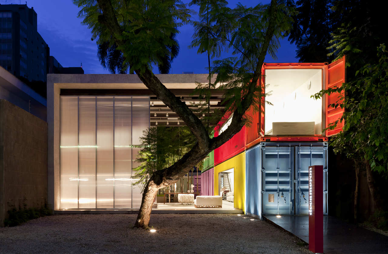 Shipping Container Homes & Buildings: ISO container building in Brazil