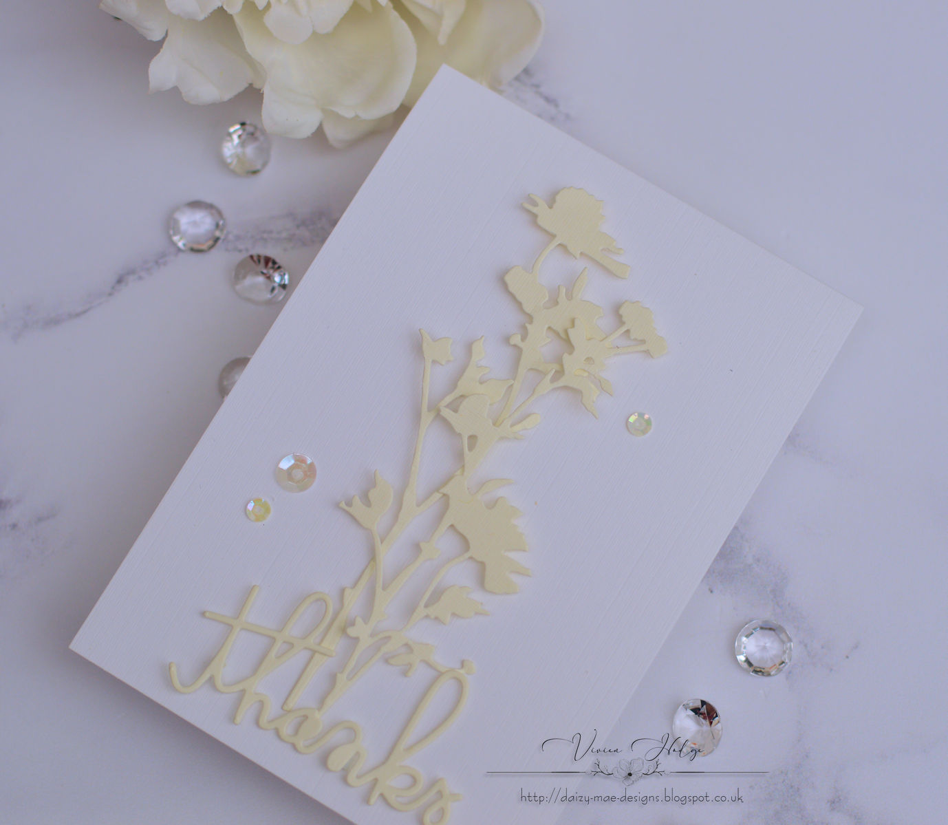 Daizy-Mae-Designs: White and Cream card