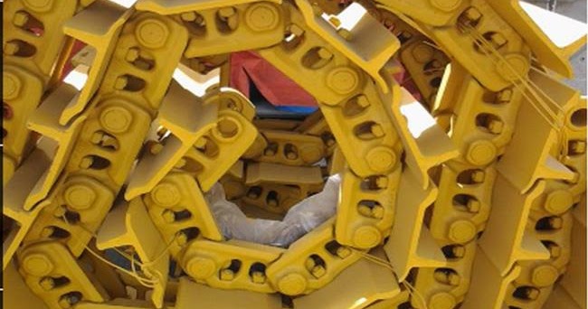 CAT D4D Track Chain