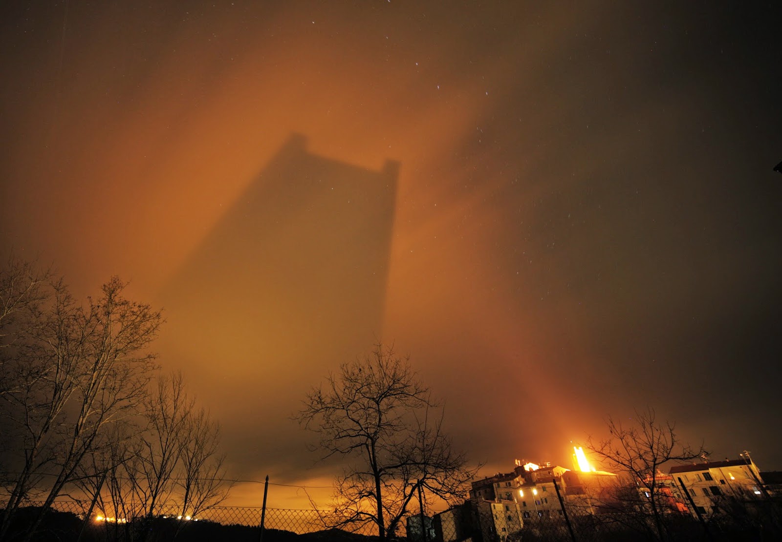 Loss of the Night citizen science project: Effect of a single floodlamp ...