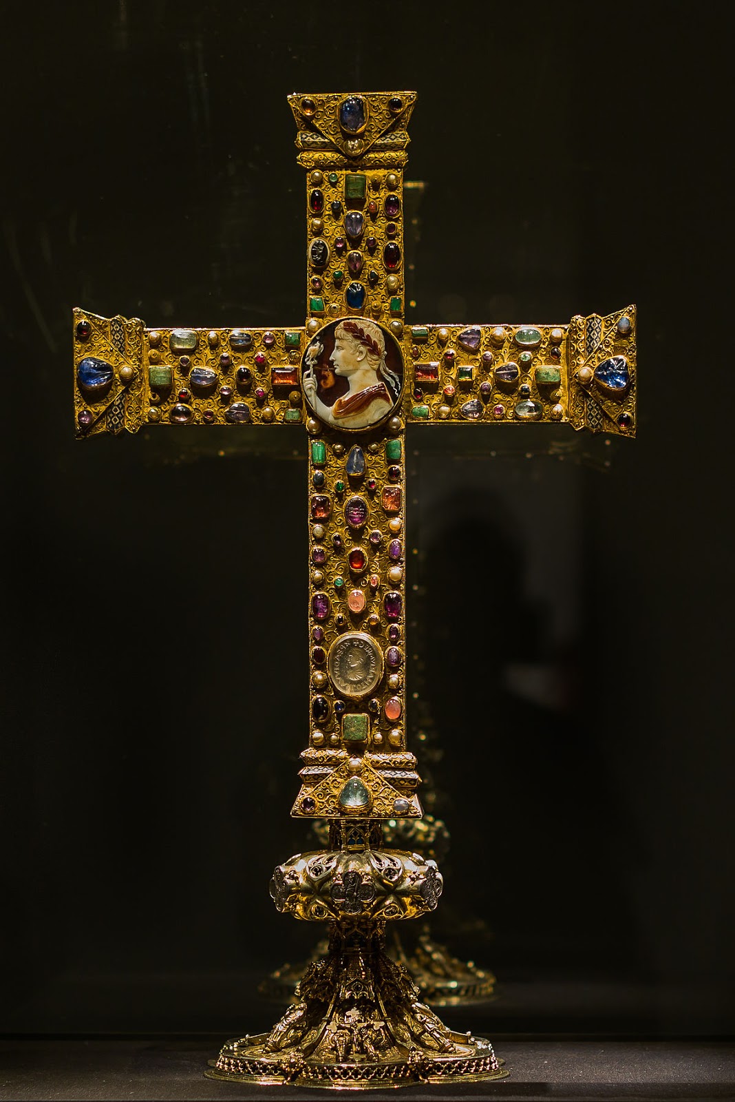 Counterlight's Peculiars: The Scandal of the Cross