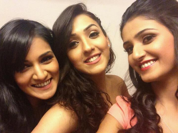Singer Neeti Mohan Family Photos | Real-Life Photos
