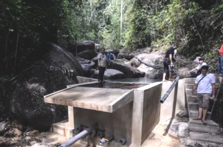 Kasih: AIR TANDAK DIGUNA PENDUDUK DI PEDALAMAN