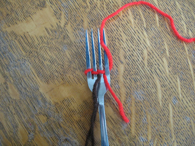 Almost Unschoolers: Fork Weaving - Easter Robins