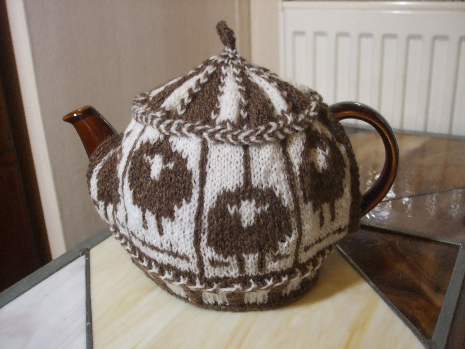 Perfect weather for spinning and knitting: Sheep Carousel