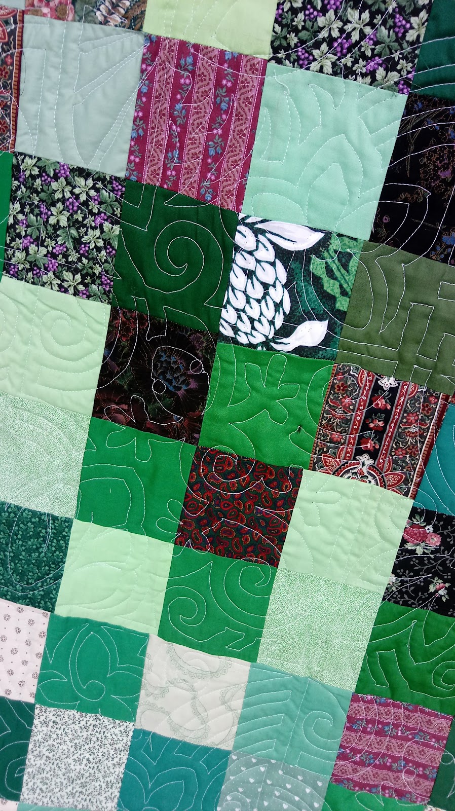 Kathy's Quilting Blog: Customer Green Patchwork Quilt -- A Friday Finish