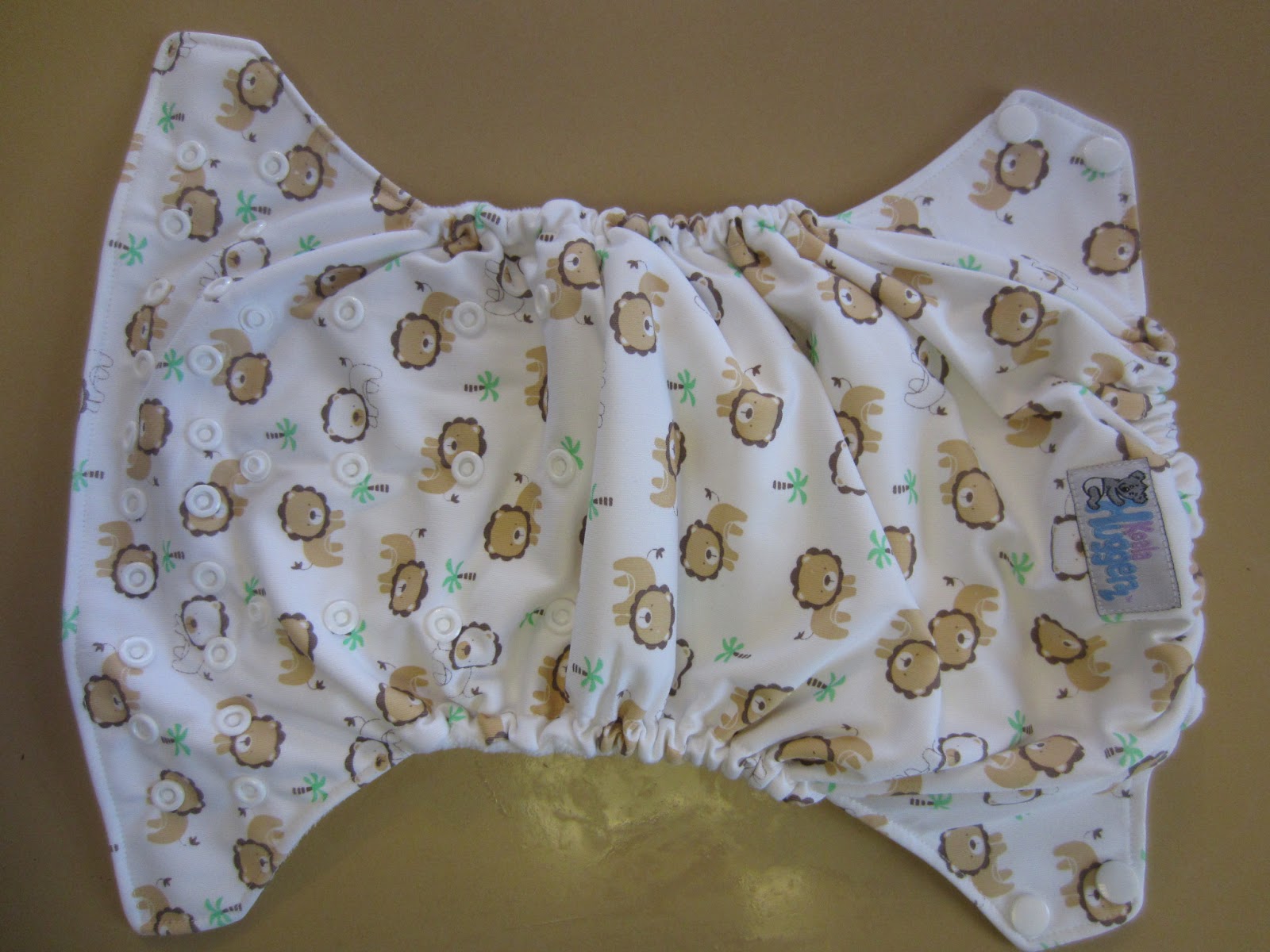 Cloth Diaper Addiction: Koala Huggerz
