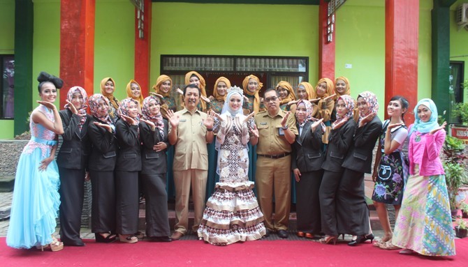 PTK TATA BUSANA SMK - PENGEMBANGAN MODUL PEMBELAJARAN PEMBUATAN BUSANA ...