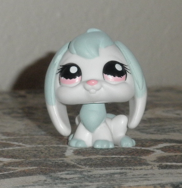 Collectomania: LPS Rabbits