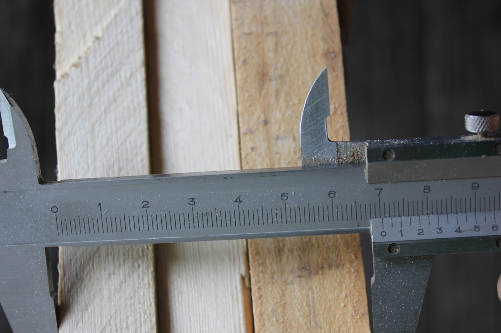 DIY Garden Gazebo from pallet wood, including the support posts