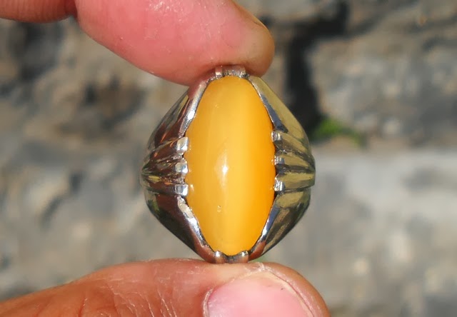 Lapak Batu Antik ( LBA ): AK173- SOLD- Batu Kuning Sagaranten - Antik
