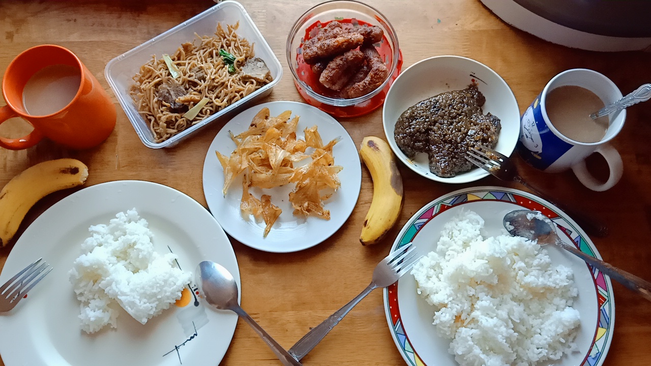 A Typical Middle-Class Filipino Breakfast ~ Wazzup Pilipinas News and ...