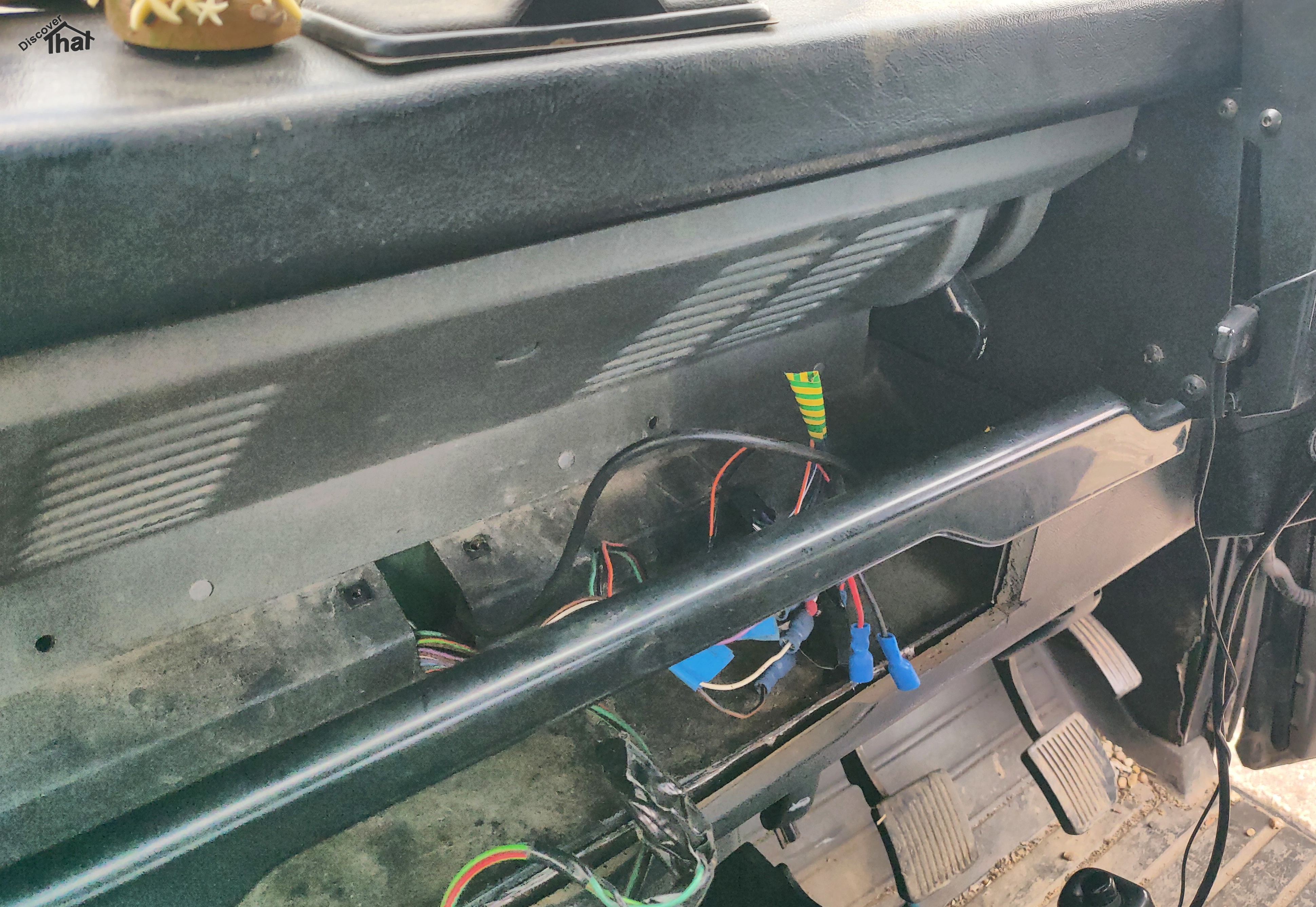 DiscoverThat - Journal: Upgraded the stereo in the Defender