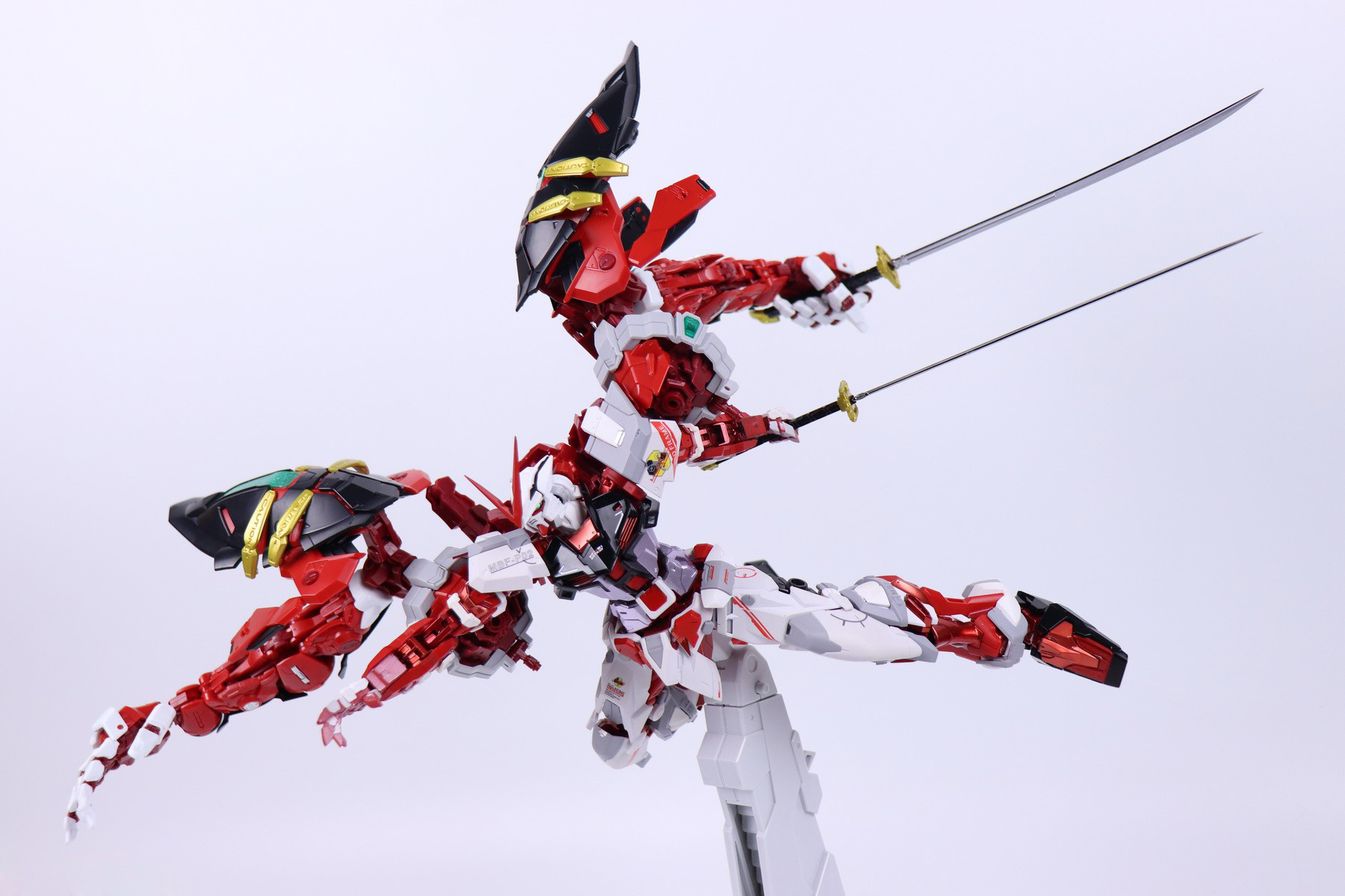 Review Daban 8814 MG 1/100 Gundam Astray Red Frame Powered Red Arm ...