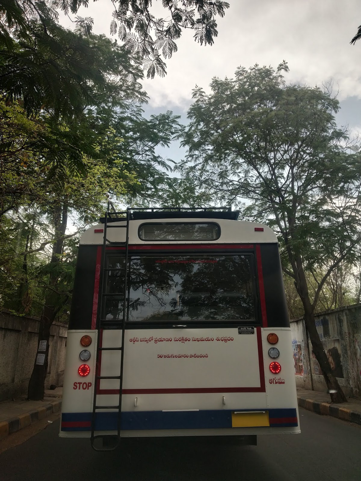 TS AP & SRTC BUS FANS: NEW EXPRESS BUS - TSRTC departing For Delivery