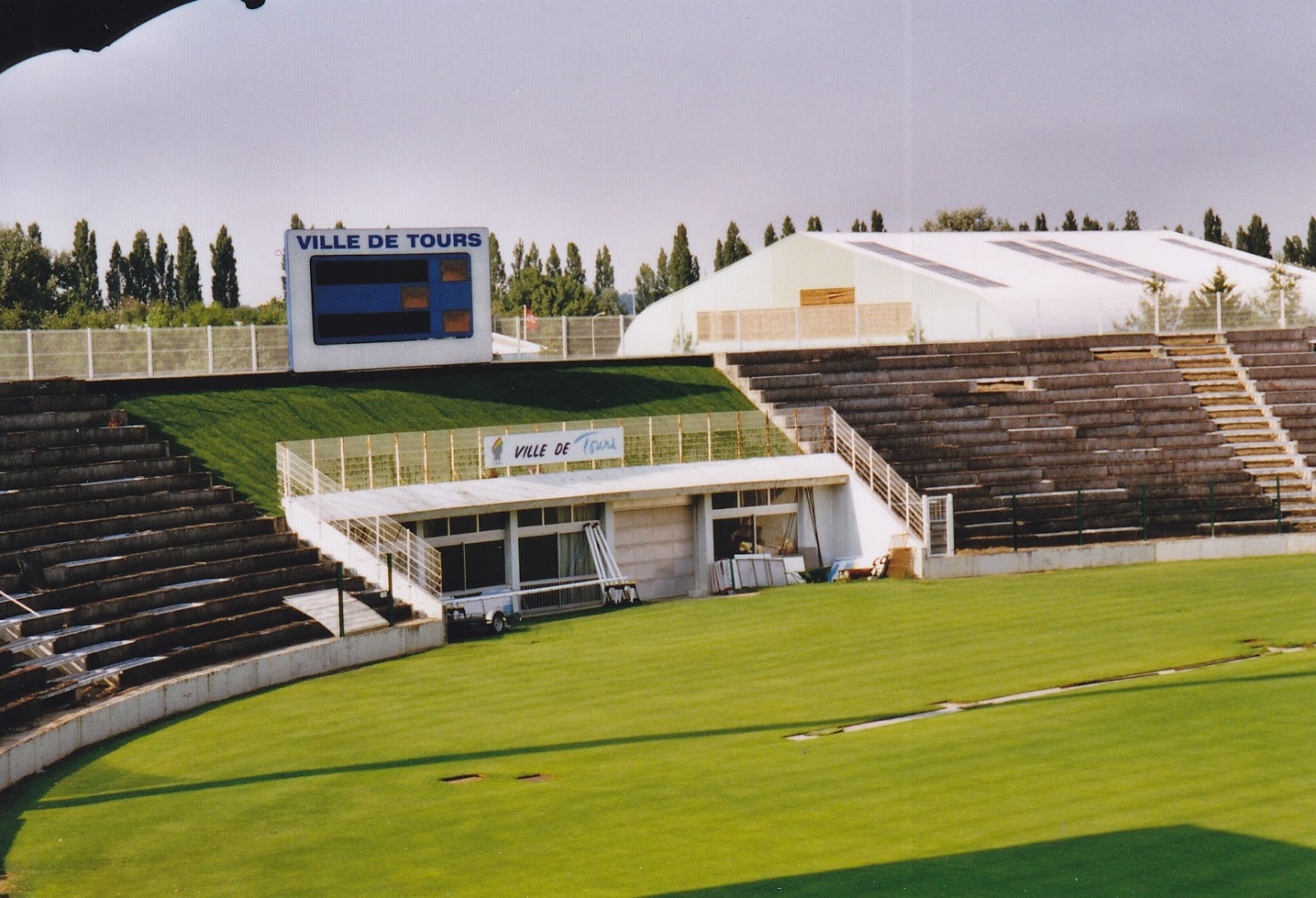 Extreme Football Tourism: FRANCE: Tours FC