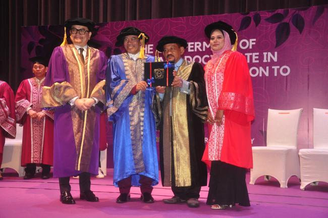 HELMI GIMMICK KINI DOKTOR, INGIN BUKA SEKOLAH PENGHIBUR