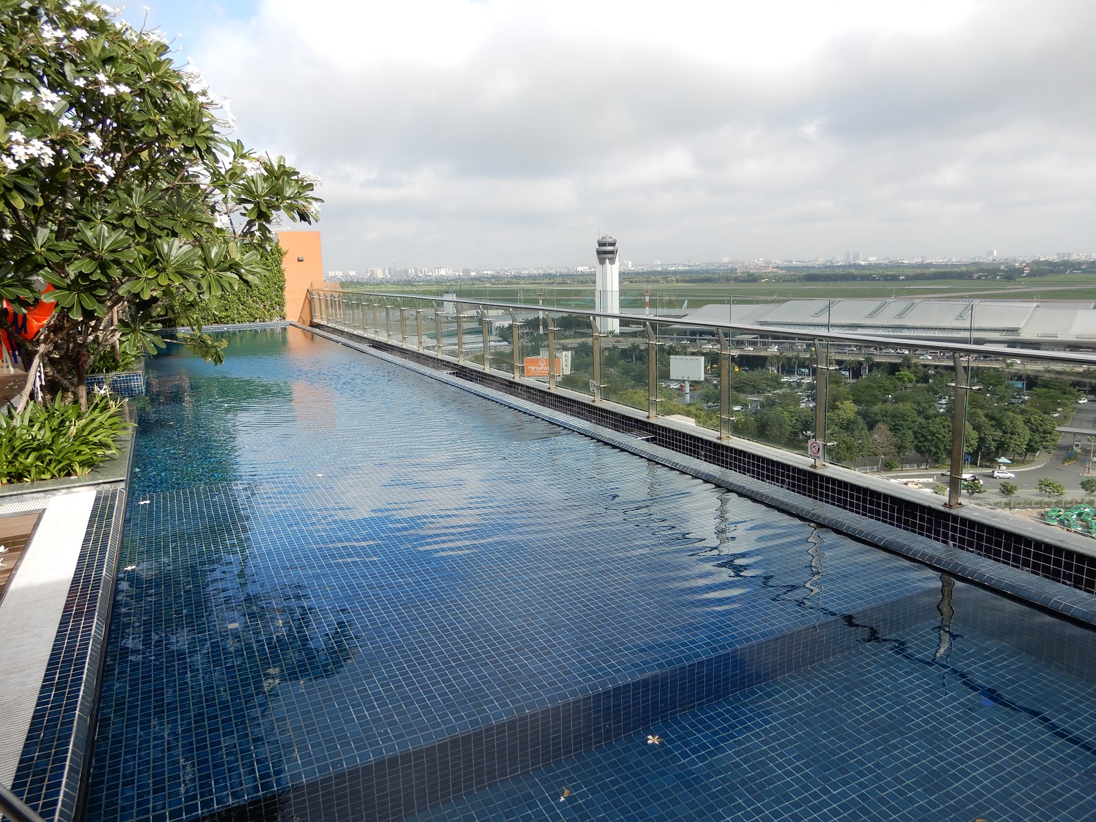 Don't read this crap: The world's best Ibis Hotel? Ibis Saigon Airport