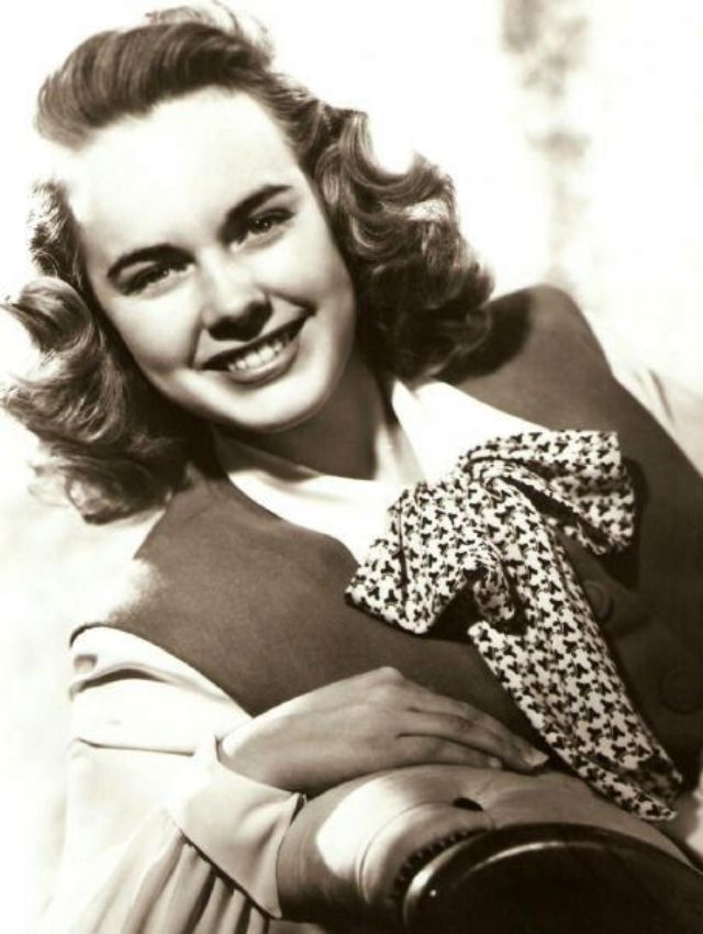 46 Glamorous Photos of Terry Moore in the 1940s and 1950s ~ Vintage ...