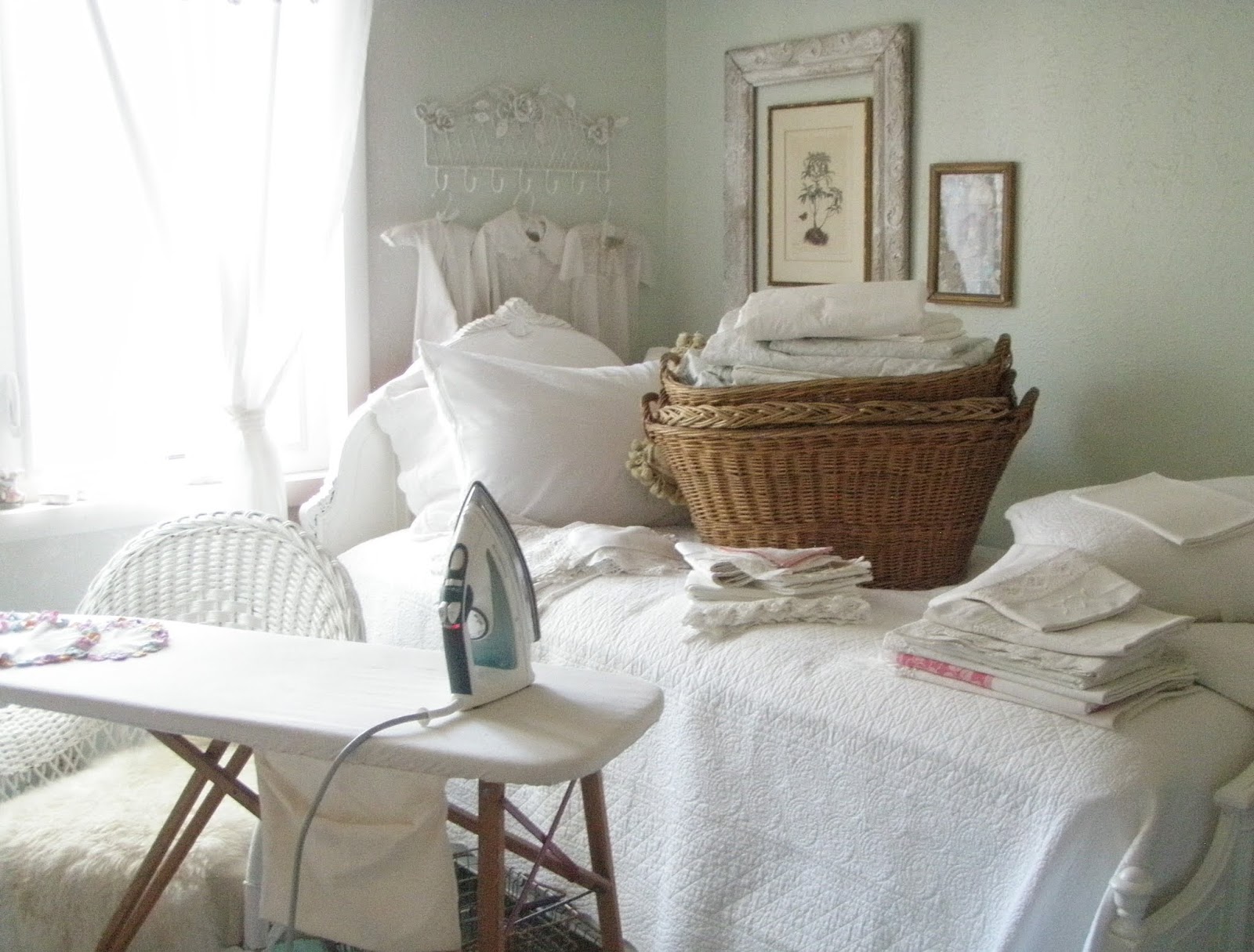 Cabin & Cottage : Working With Linens