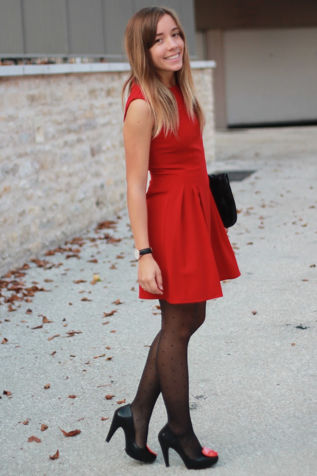 chaussures rouges robe